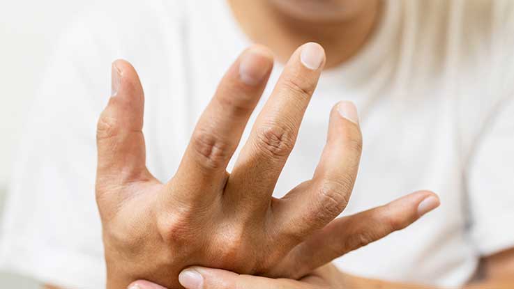 Help, my fingers turn white in the cold! Raynaud’s disease ...