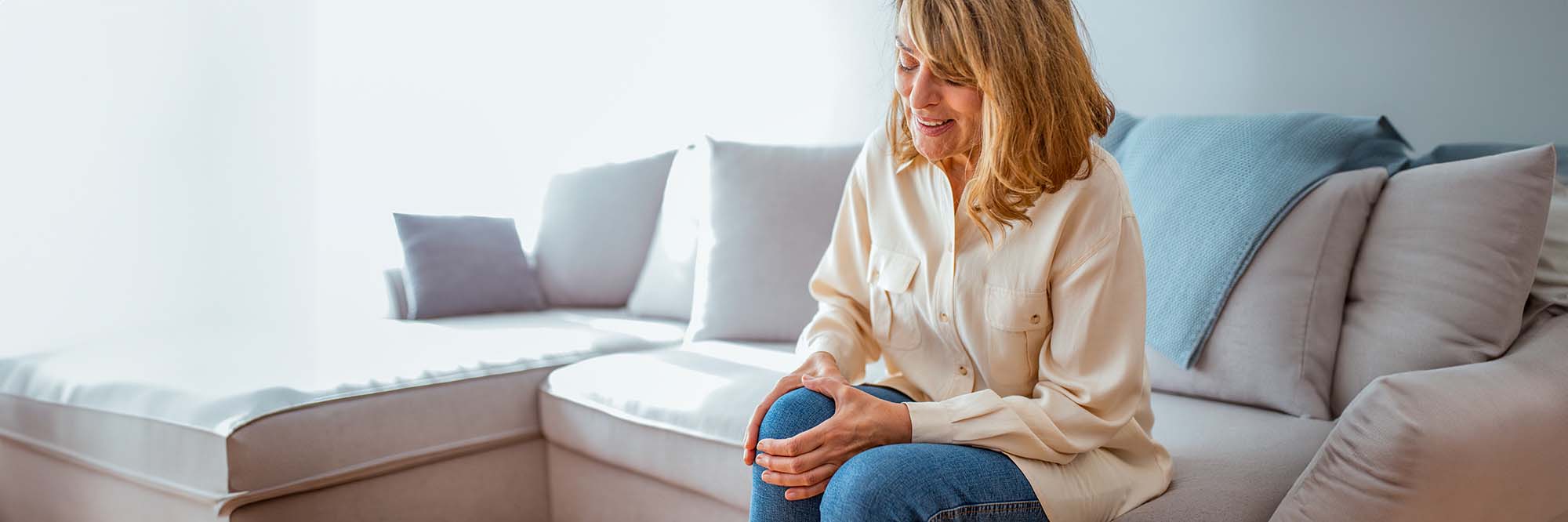 7 early signs of knee arthritis: Learn to spot the symptoms ...