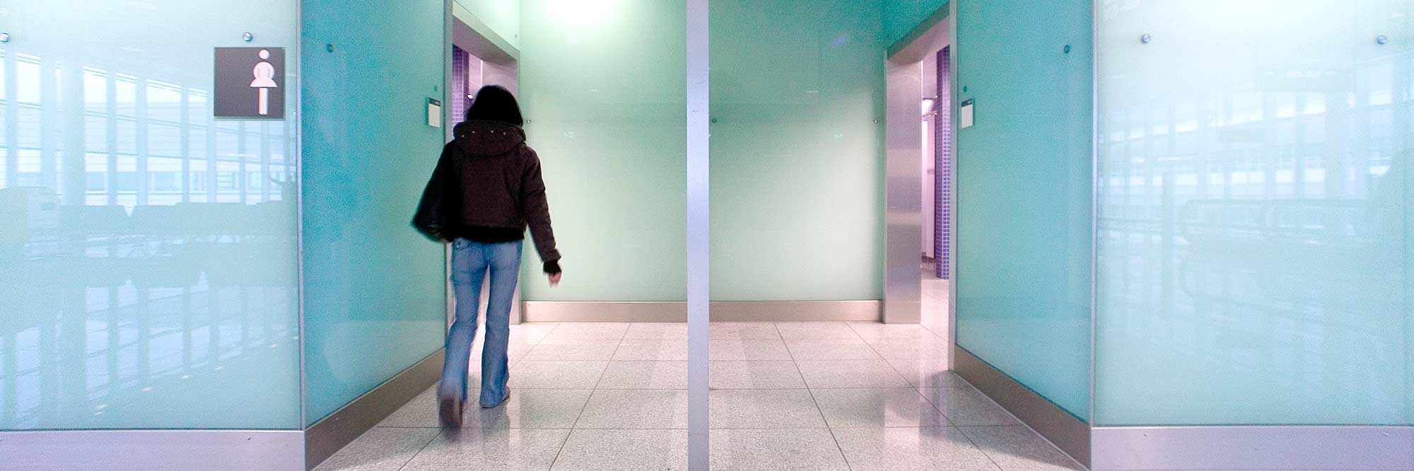 Frequent urination in women: 12 causes, and ways to find relief ...